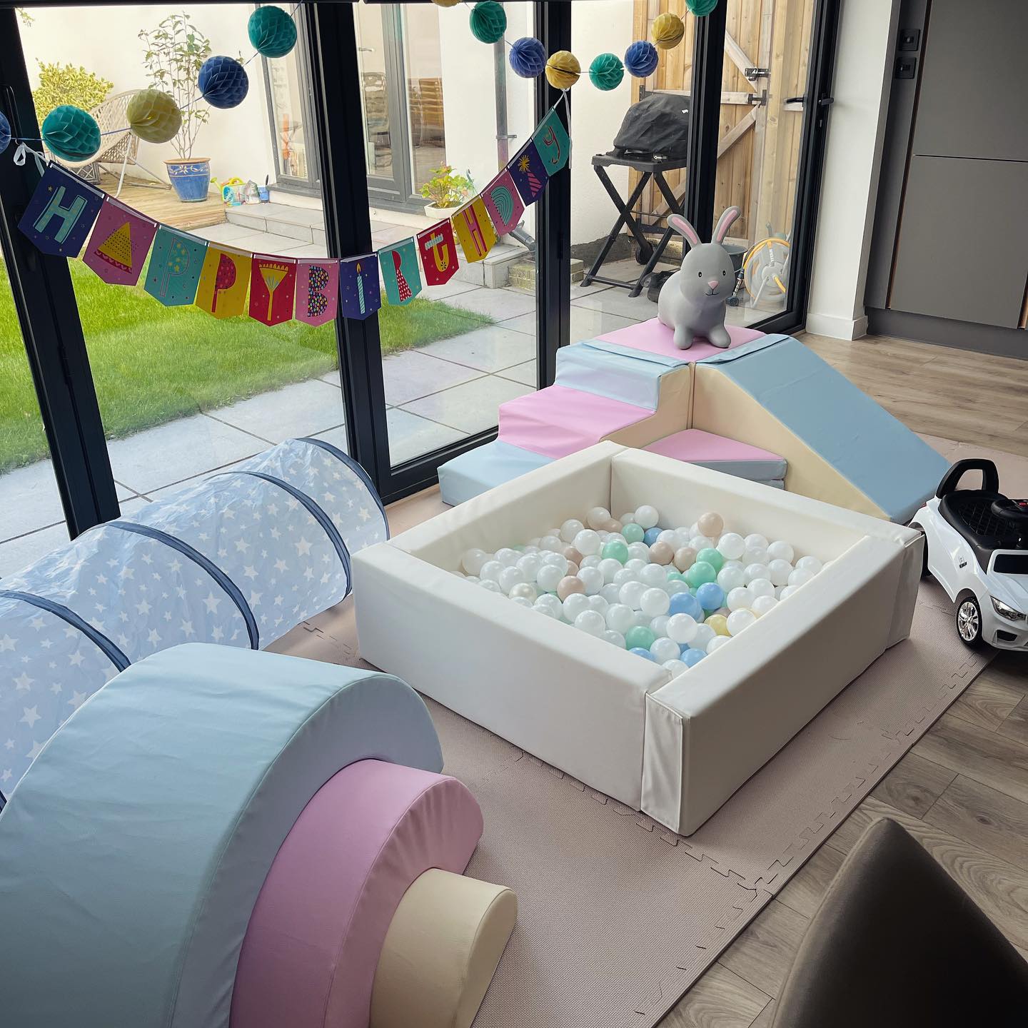 Luxury Soft Play: Ball Pits, Shapes & Montessori Sets – The Bambino ...